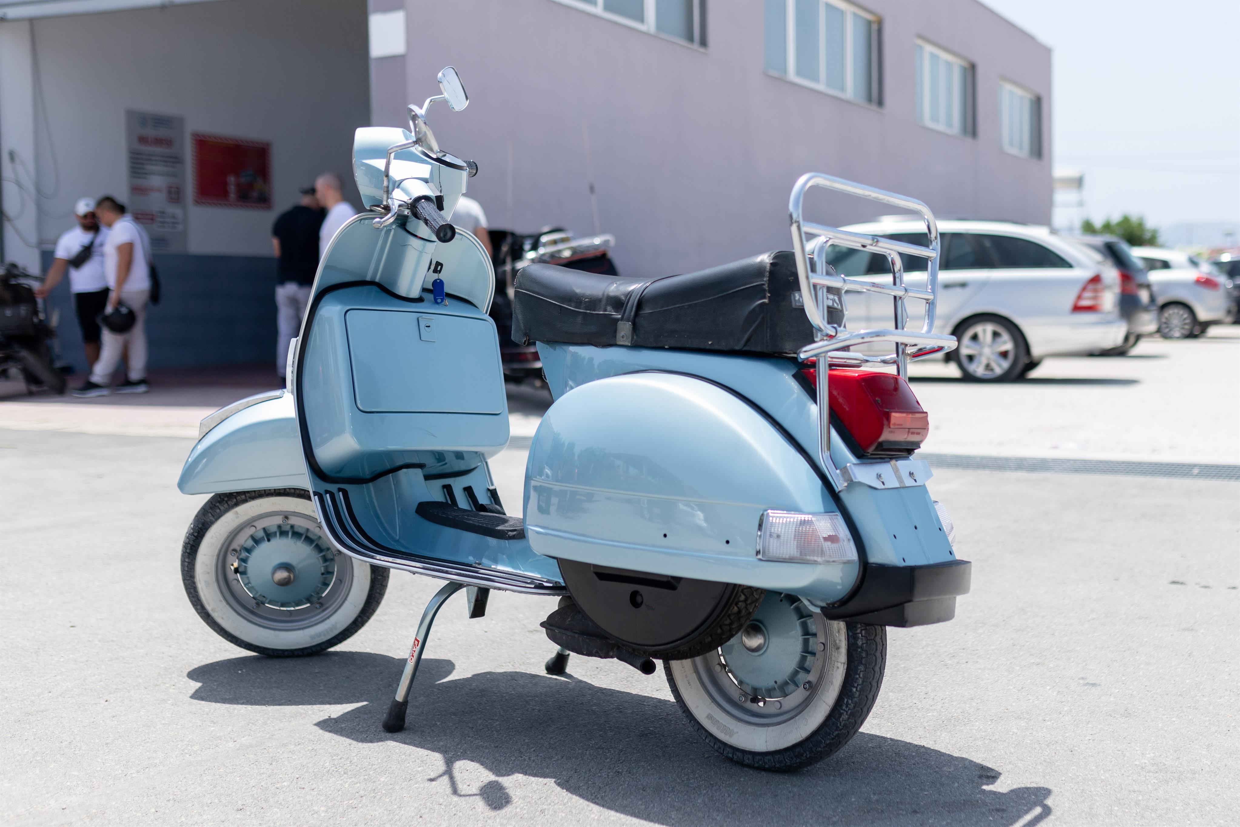 Vespa PX200E Arcobaleno | Retro - Koleksioni Shqiptar