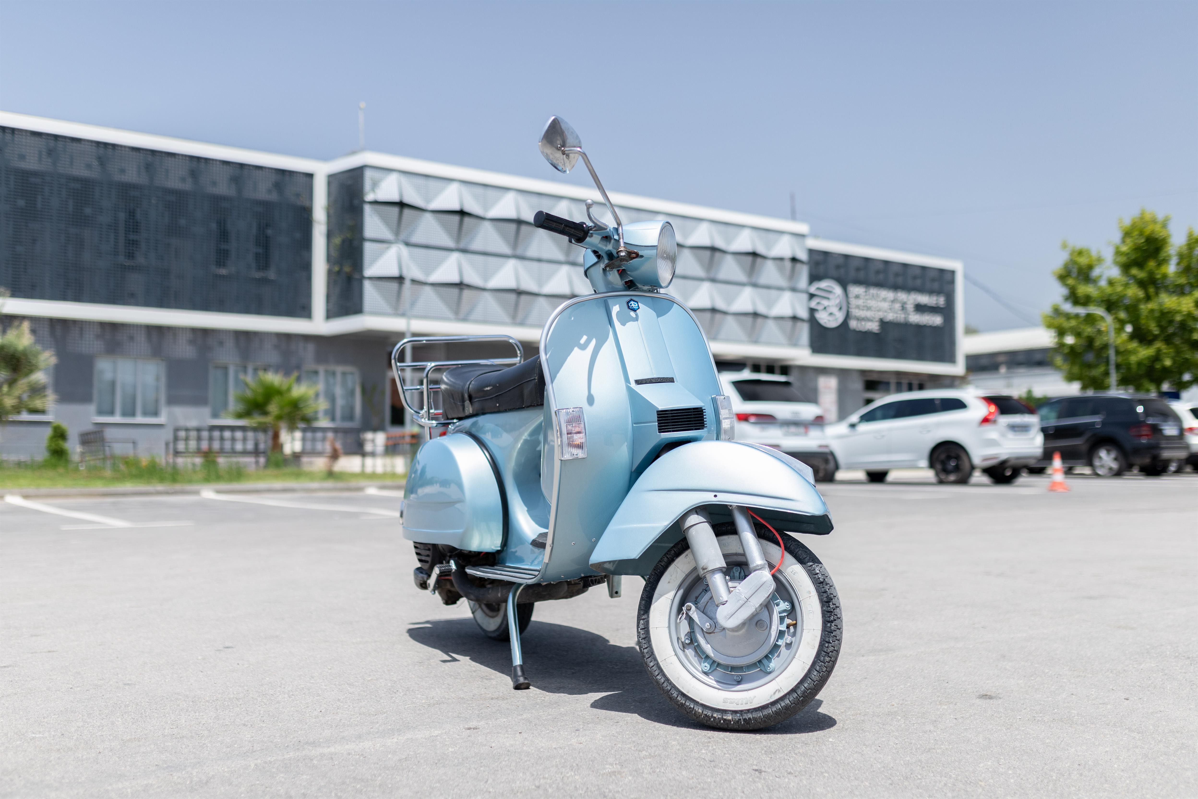 Vespa PX200E Arcobaleno | Retro - Koleksioni Shqiptar