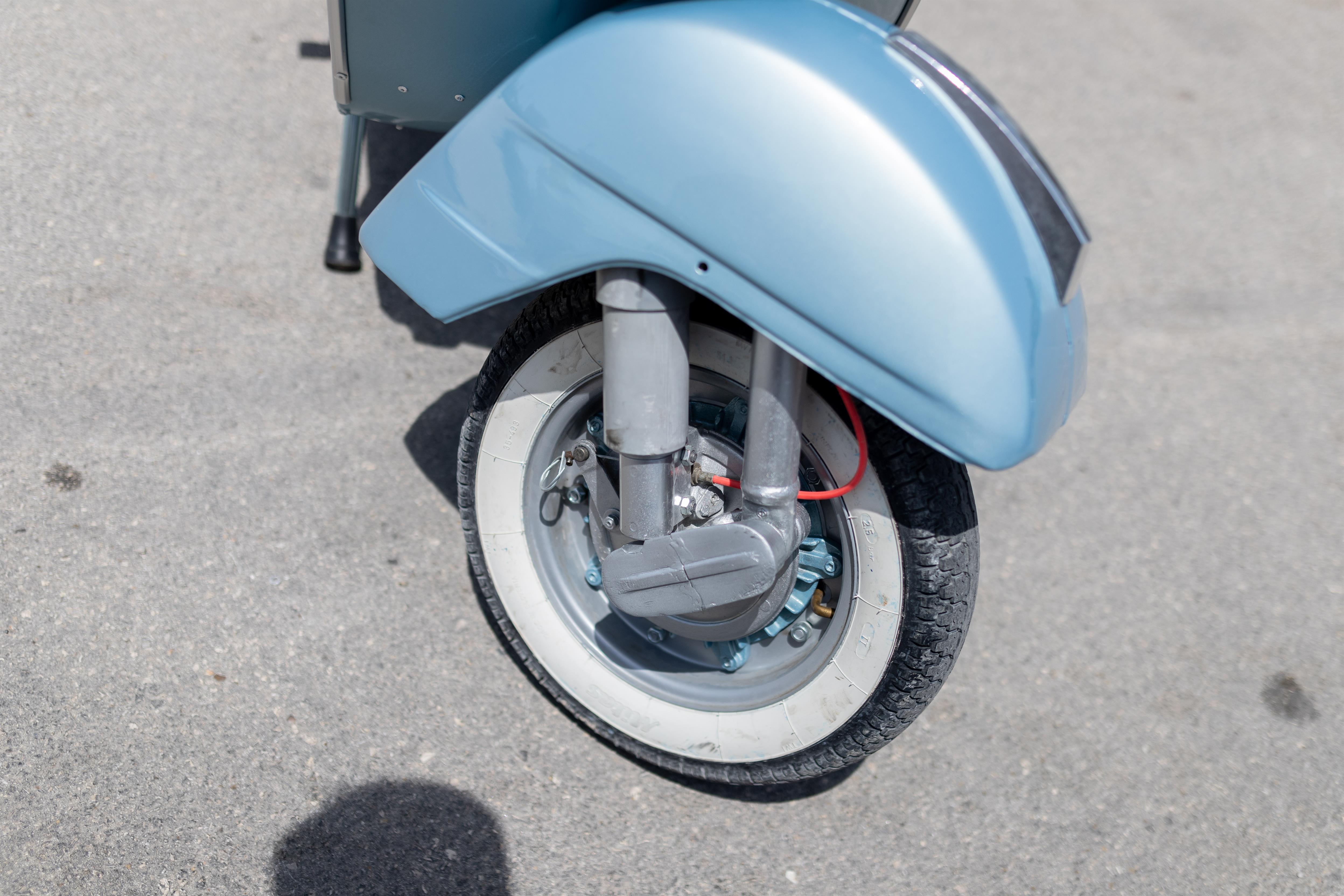 Vespa PX200E Arcobaleno | Retro - Koleksioni Shqiptar