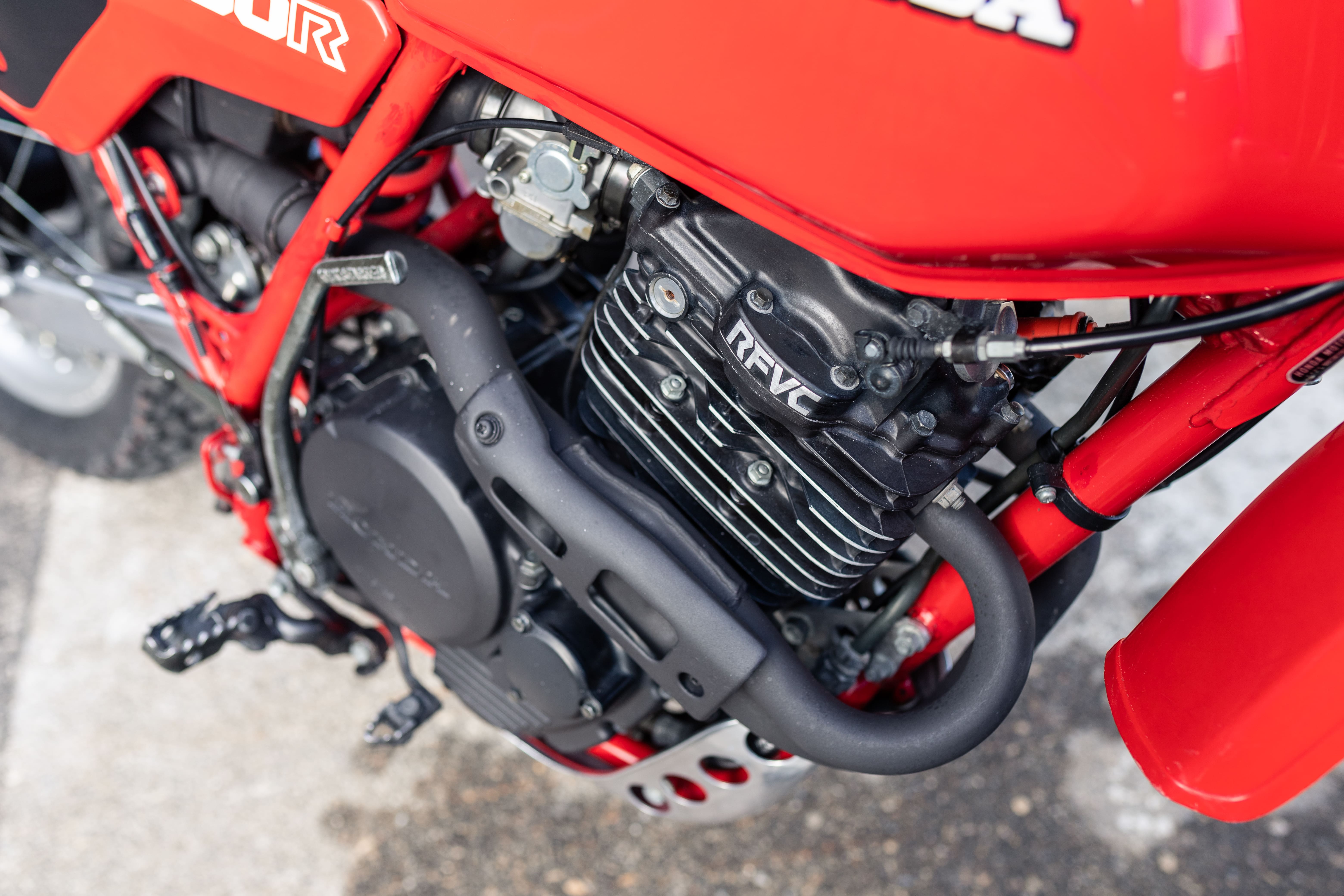 Honda XL600R | Retro - Koleksioni Shqiptar